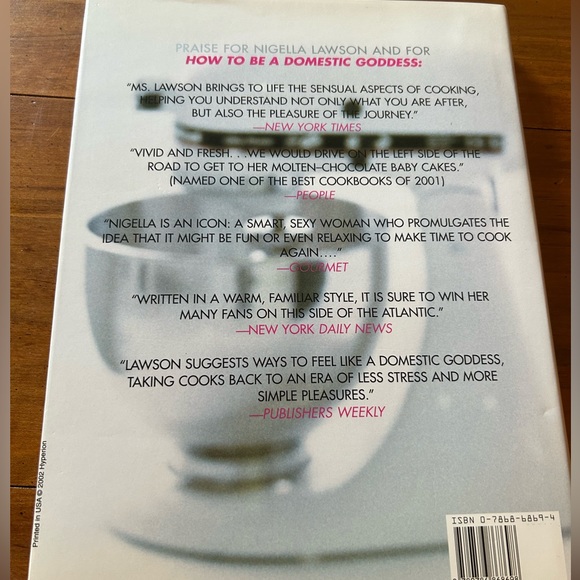 Nigella Lawson | Kitchen | Nwt Nigella Lawson Nigella Bites Cookbook ...